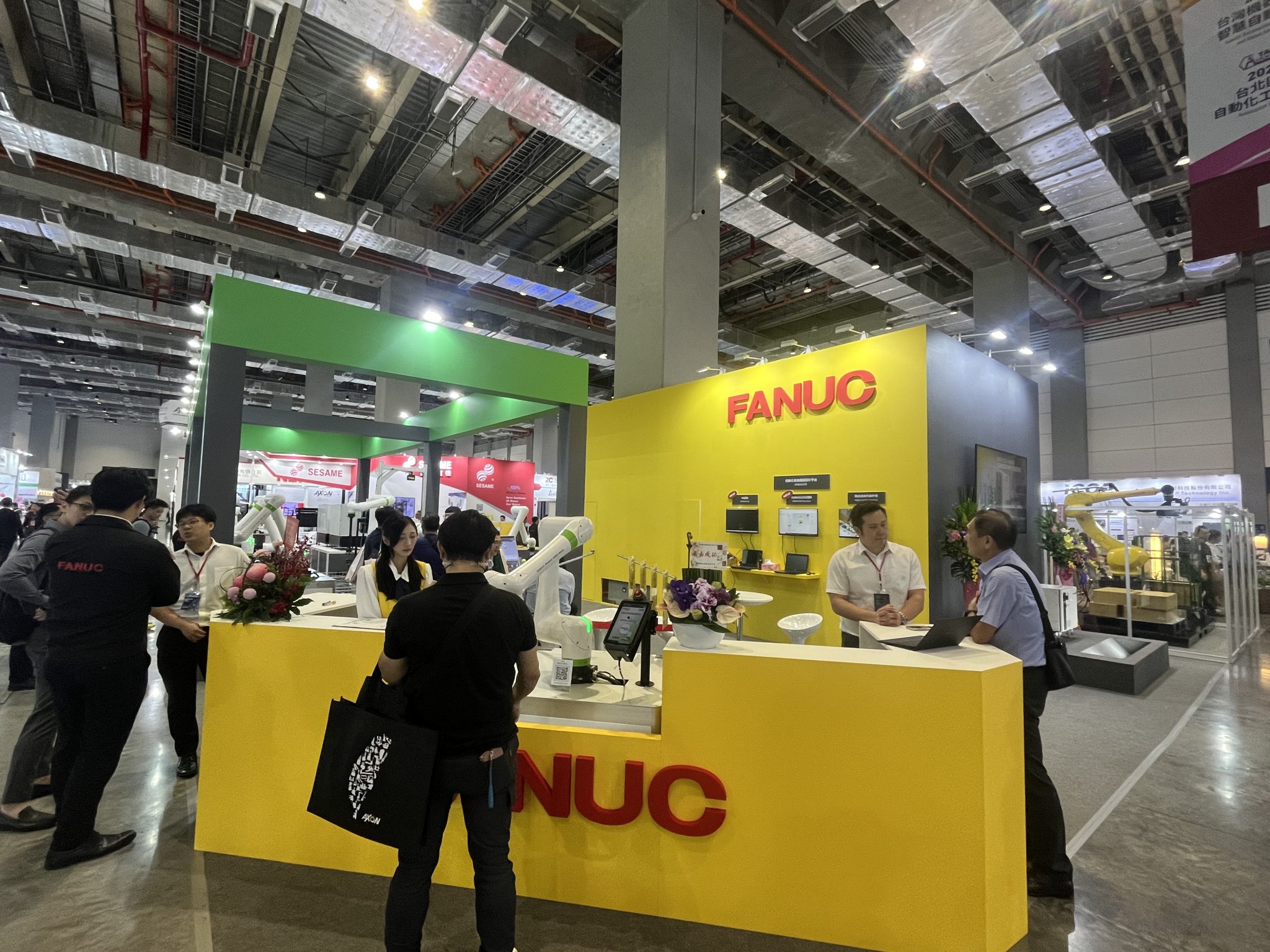 首度亮相自動化工業大展！FANUC 展示協作型機器人技術亮點，為製造與物流場域開創應用新場景 | TechOrange 科技報橘
