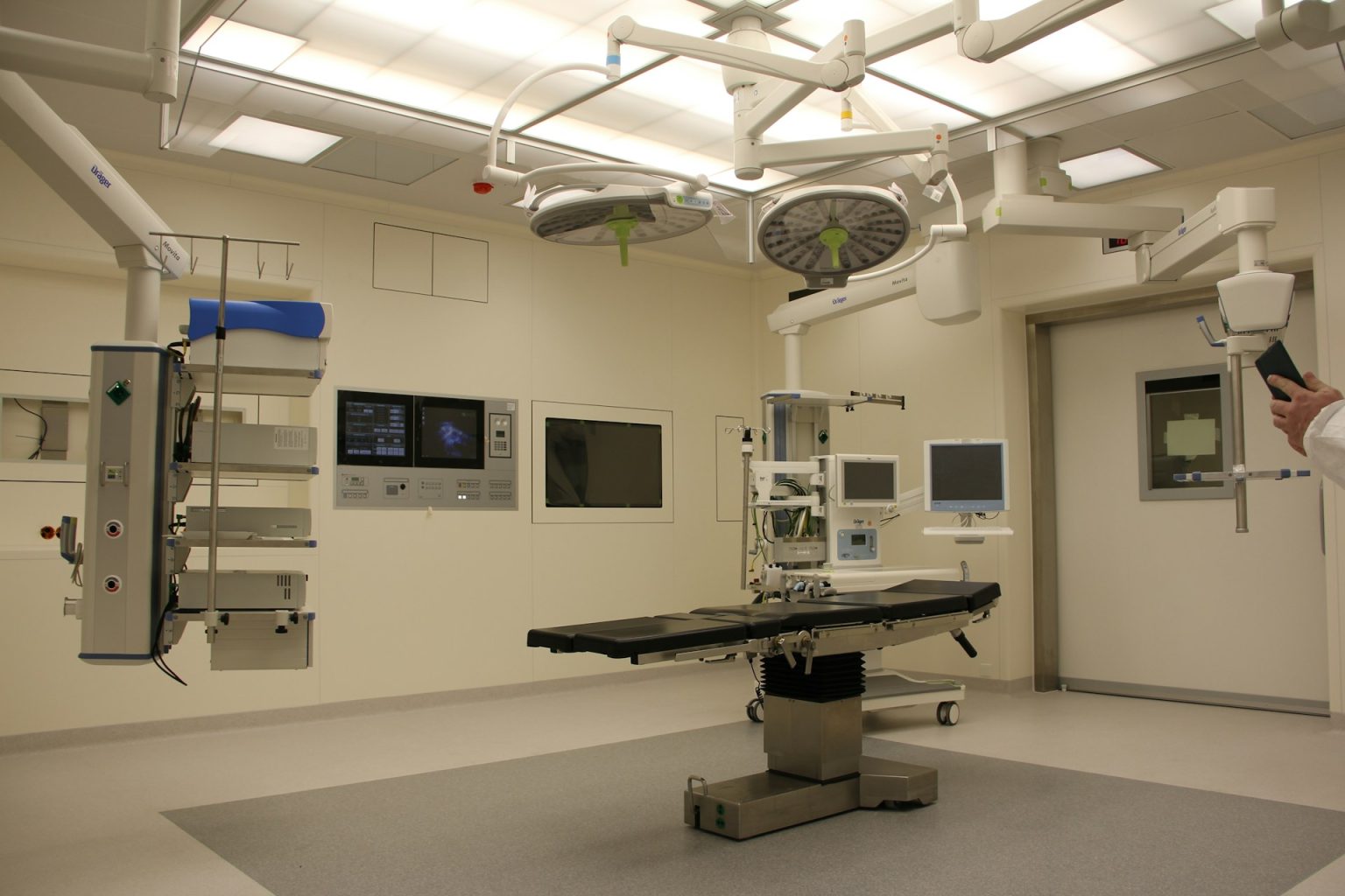 矽谷新創推「機器人外科醫生」解方，讓 MRI 檢查不再走走停停 | TechOrange 科技報橘